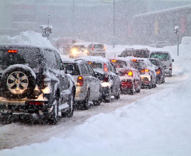 Avoiding Pileup Accidents in Snowy and Icy Conditions : Law Offices of ...